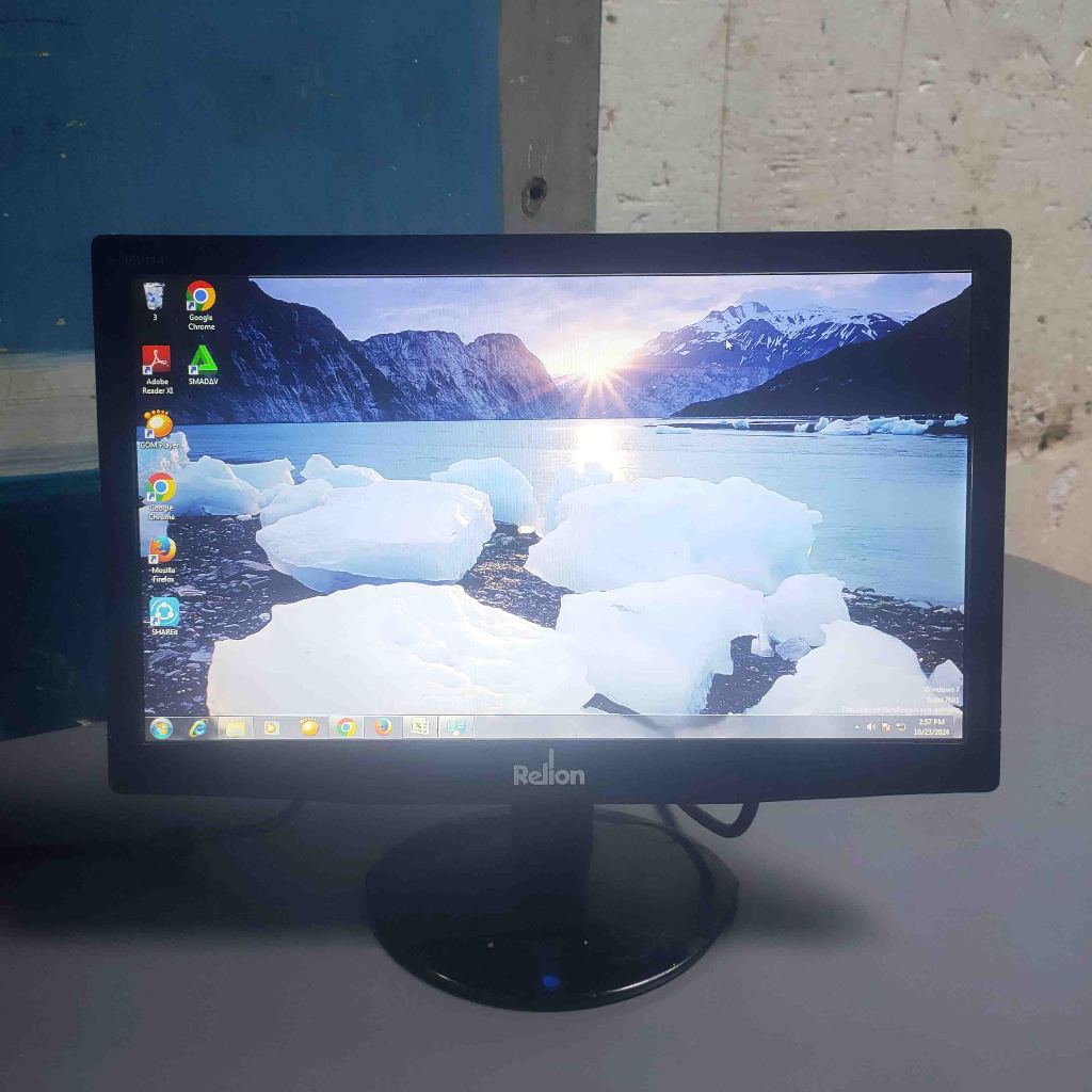 Jual Monitor Led Merk Relion Ukuran Layar 16 Inch Kondisi Normal ...