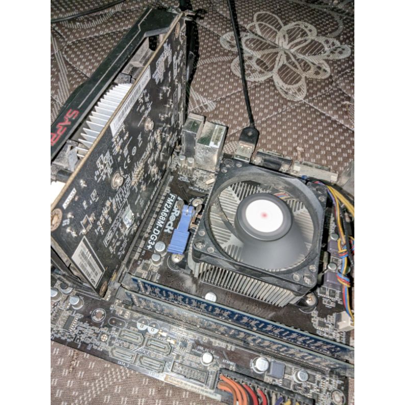 Jual Motherboart ASRock A68m-vg3+ ram4gb + prosessor x4 740 | Shopee Indonesia