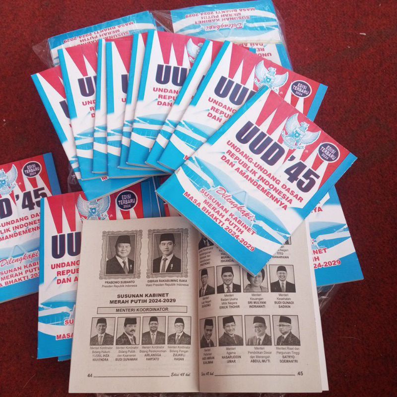 Jual 60 biji Buku UUD 45 Edisi terbaru (1kg) harga grosir | Shopee ...