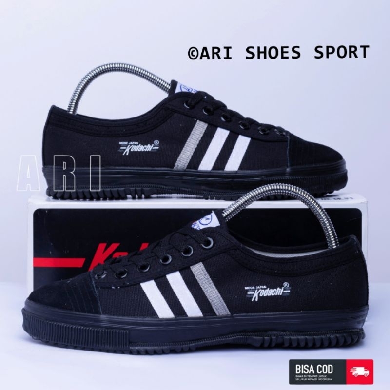 Jual SEPATU CAPUNG SEPATU BADMINTON SEPATU TAKRAW SEPATU KODACHI SEPATU ...