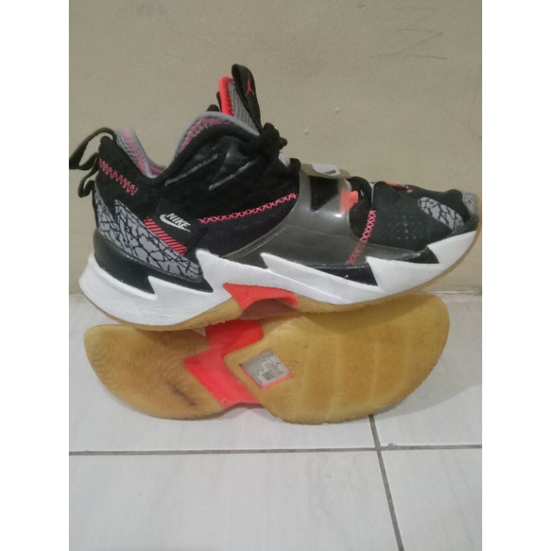 Jual sepatu basket anak 38 second | Shopee Indonesia