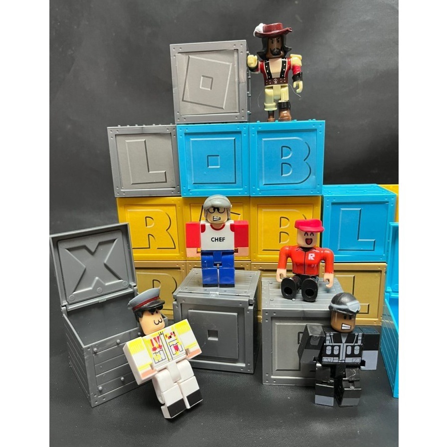 Jual Top Surprise Mainan Mystery Box Action Figure Roblox Figure Set ...