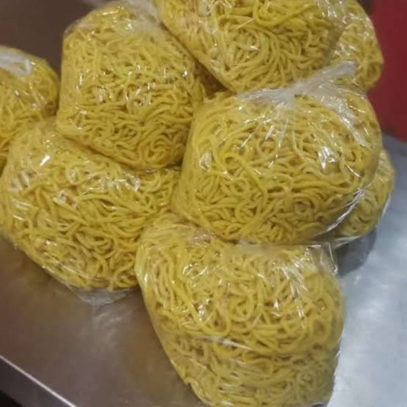 Jual Mie Kuning Kecil 500gram Mie Aceh Mentah Basah / Soto Mie Bogor ...