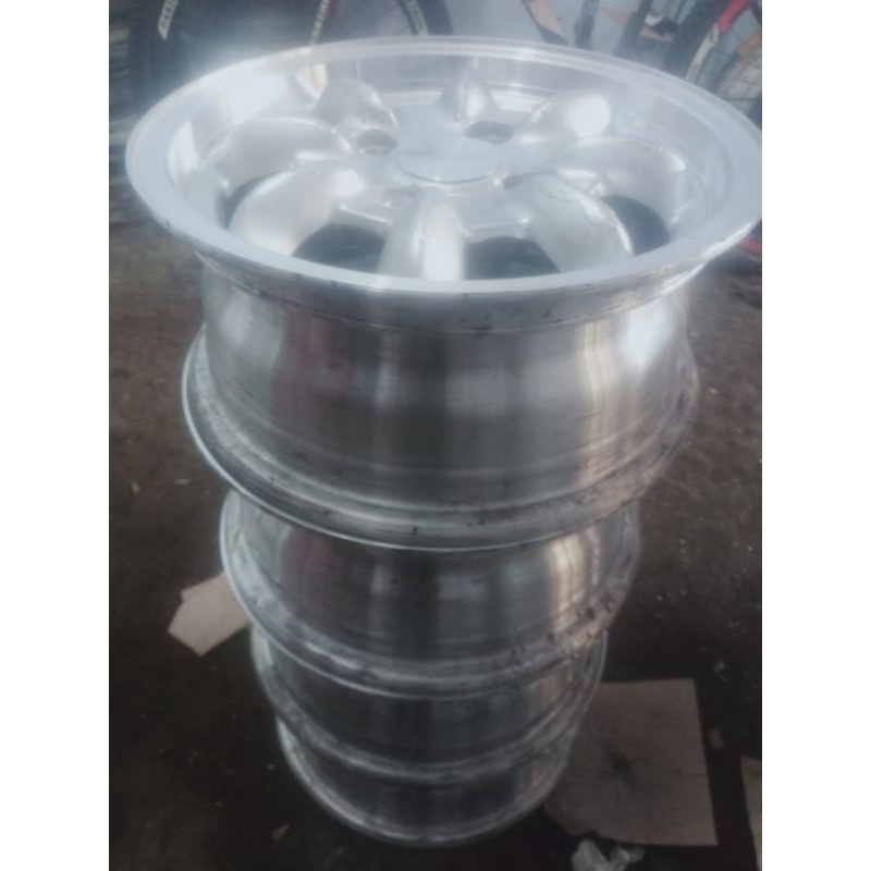Jual Velg Compe Japan R13 PCD 110 untuk daihatsu zebra (4 pcs) | Shopee ...