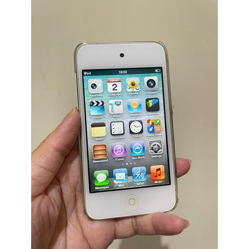 Jual MULUS!! Apple Ipod Touch 4th Gen 32GB , BISA BLUETOOTH , Portable ...