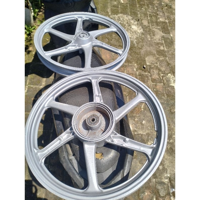 Jual VELG JUPITER LAMA CW ORIGINAL YAMAHA | Shopee Indonesia