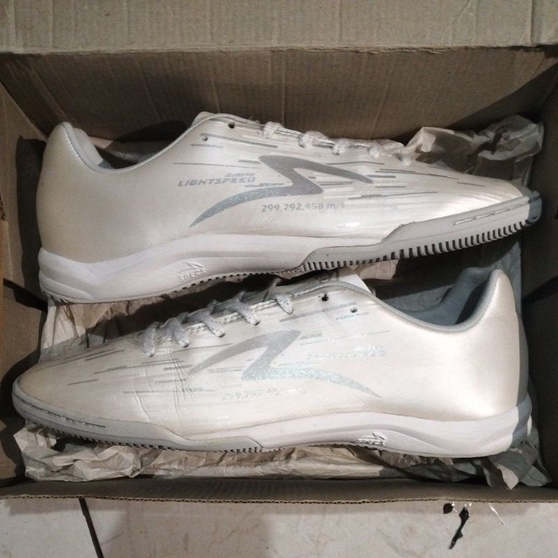 Jual LIGHTSPEED REBORN ILUMINATE | Shopee Indonesia