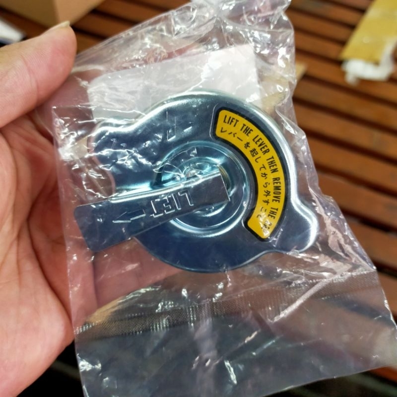 Jual Tutup radiator canter euro4 ori ME417555 / Tutup radiator canter ...