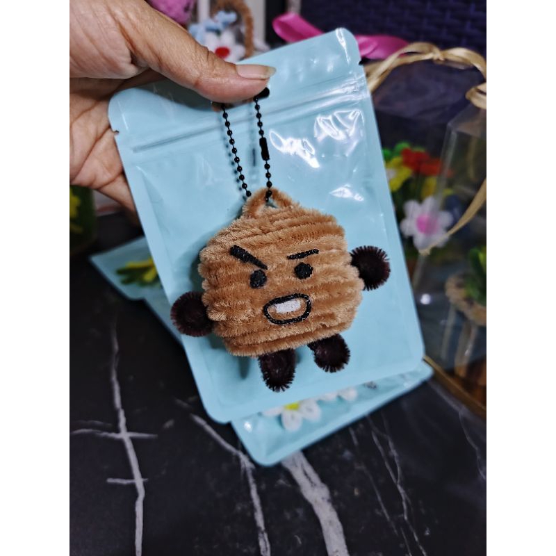 Jual Ganci Karakter Bt21 terbuat dari kawat bulu | Shopee Indonesia