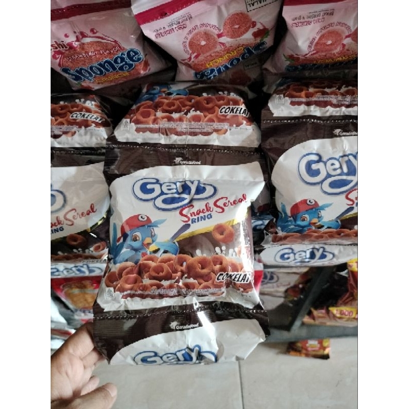 Jual Gery Ring, Piatos, Taro, Oishi Rin-bee, Oishi Sponge, Gopek, Mass ...
