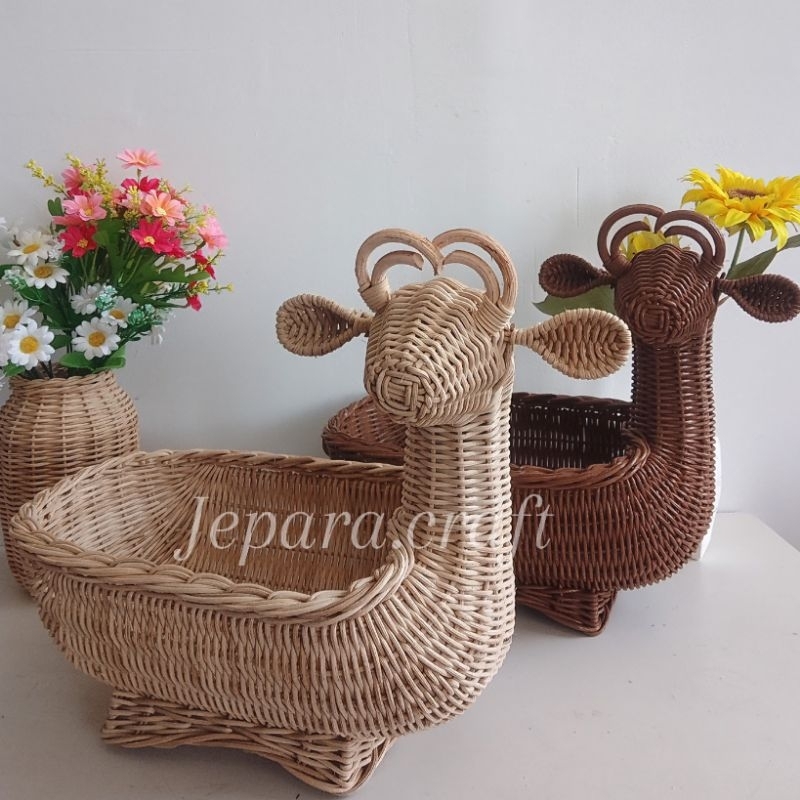 Jual Keranjang Hantaran & Parcel Rotan Rusa Duduk - Natural | Shopee ...