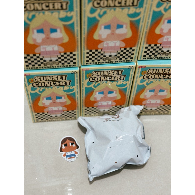 Jual POPMART Cry Baby Sunset Concert Unsealed | Shopee Indonesia