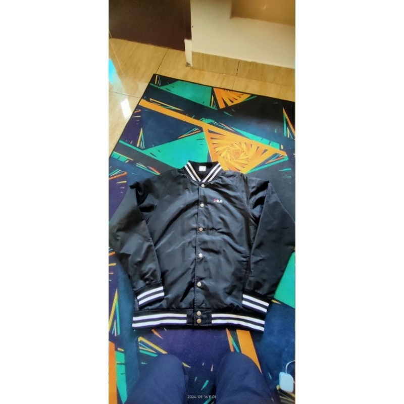 Jual jaket Fila & looney | Shopee Indonesia