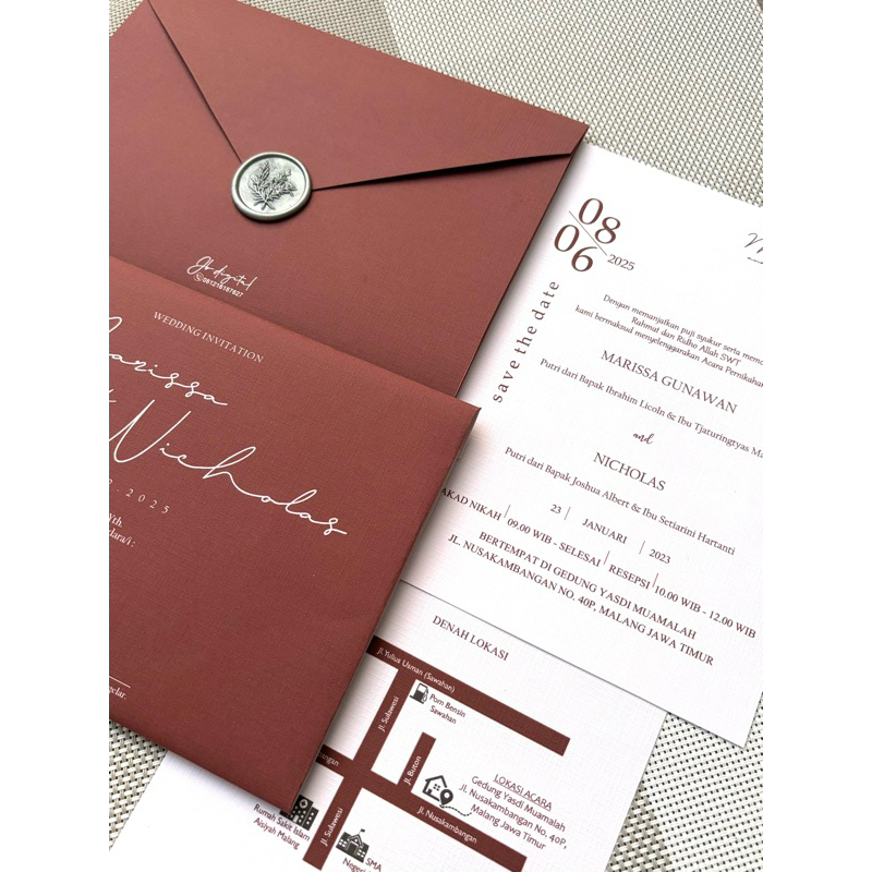 Jual Undangan Amplop+Isi Merah Maroon| SOFTCOVER 2025 | Shopee Indonesia