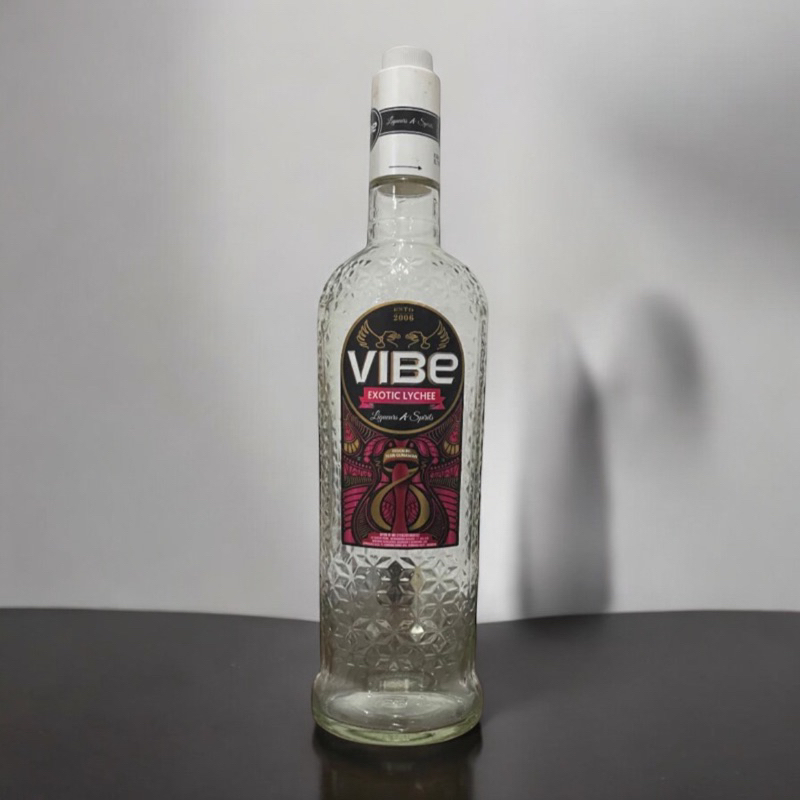 Jual Botol bekas miras cocok untuk pajangan hiasan koleksi dan dekorasi ...