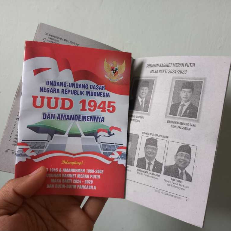Jual BUKU UUD 1945 - buku undang-undang dasar Republik Indonesia UUD 45 ...