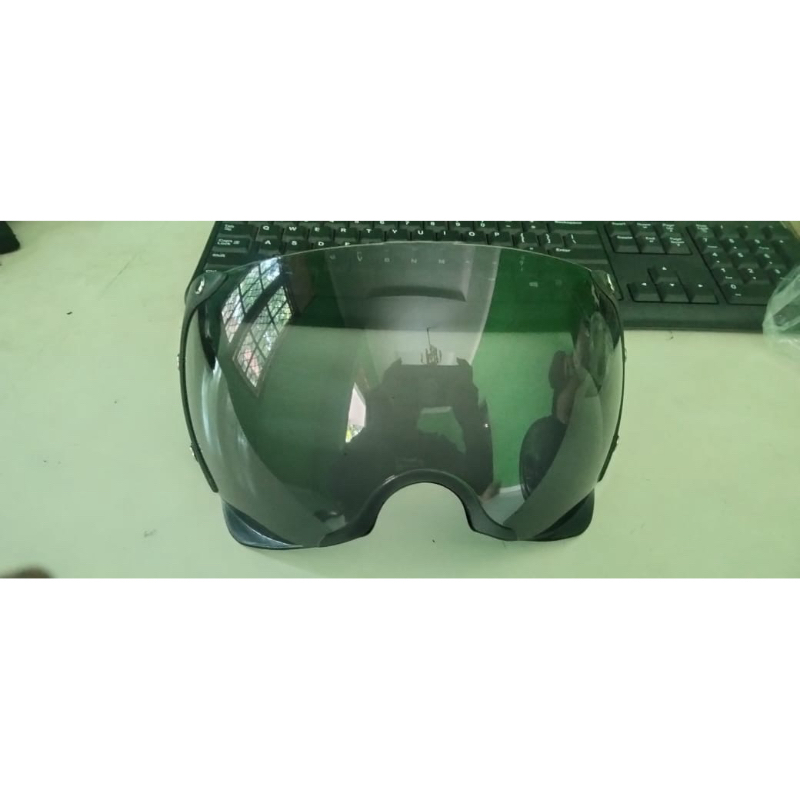 Jual Kaca Helm Pilot Lengkap dengan baut | Shopee Indonesia