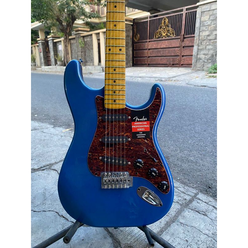 Jual Gitar Fender Stratocaster Blue Metalic custom | Shopee Indonesia