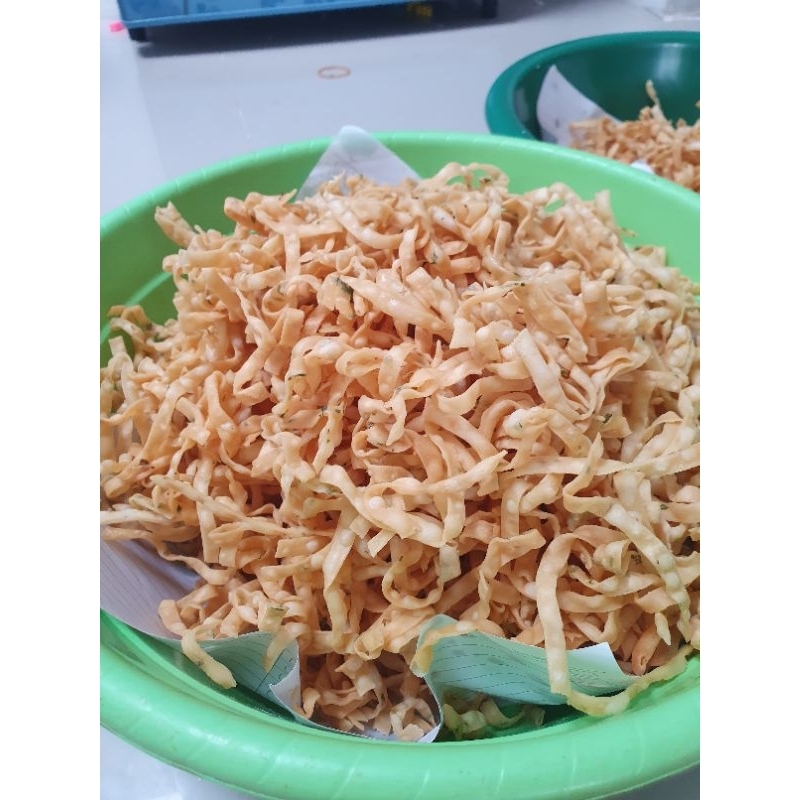 Jual Keripik Bawang Renyah Original/Pangsit Bawang/Stik Bawang 250 gram ...