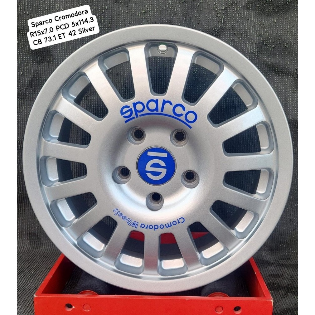 Jual Velg Mobil Sparco Cromodora Ring 15x7.0 PCD 5x114.3 ET 42 Silver ...