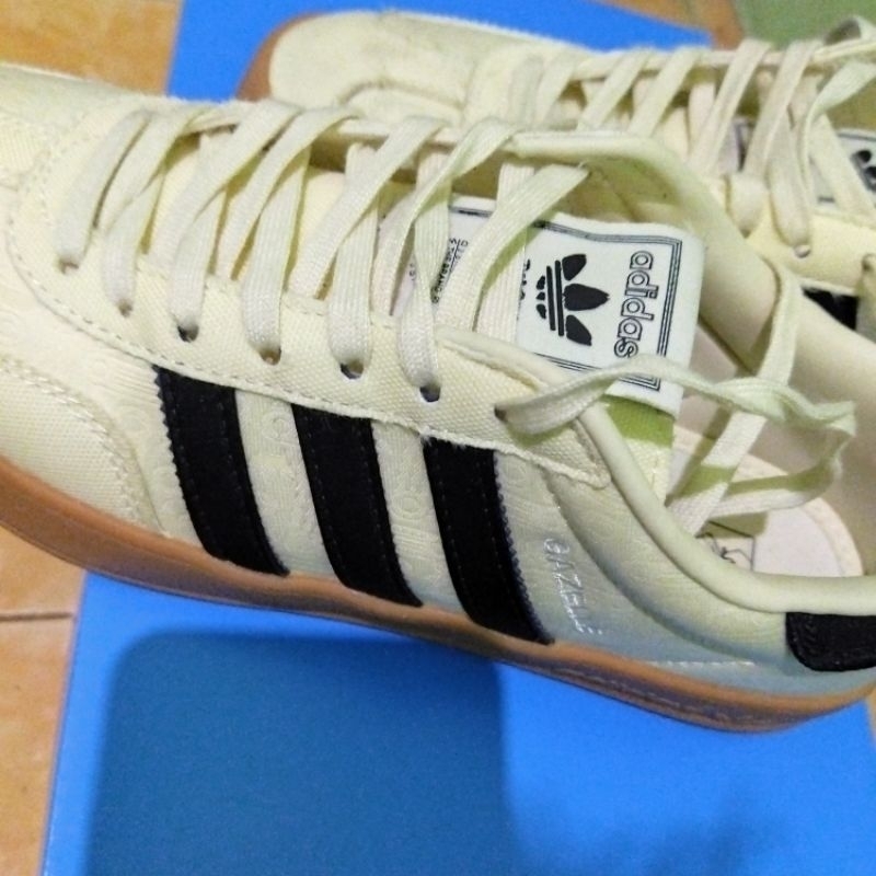 Jual 0Adidas Gazelle Indoor X Dorophy Tang Cream White | Shopee Indonesia