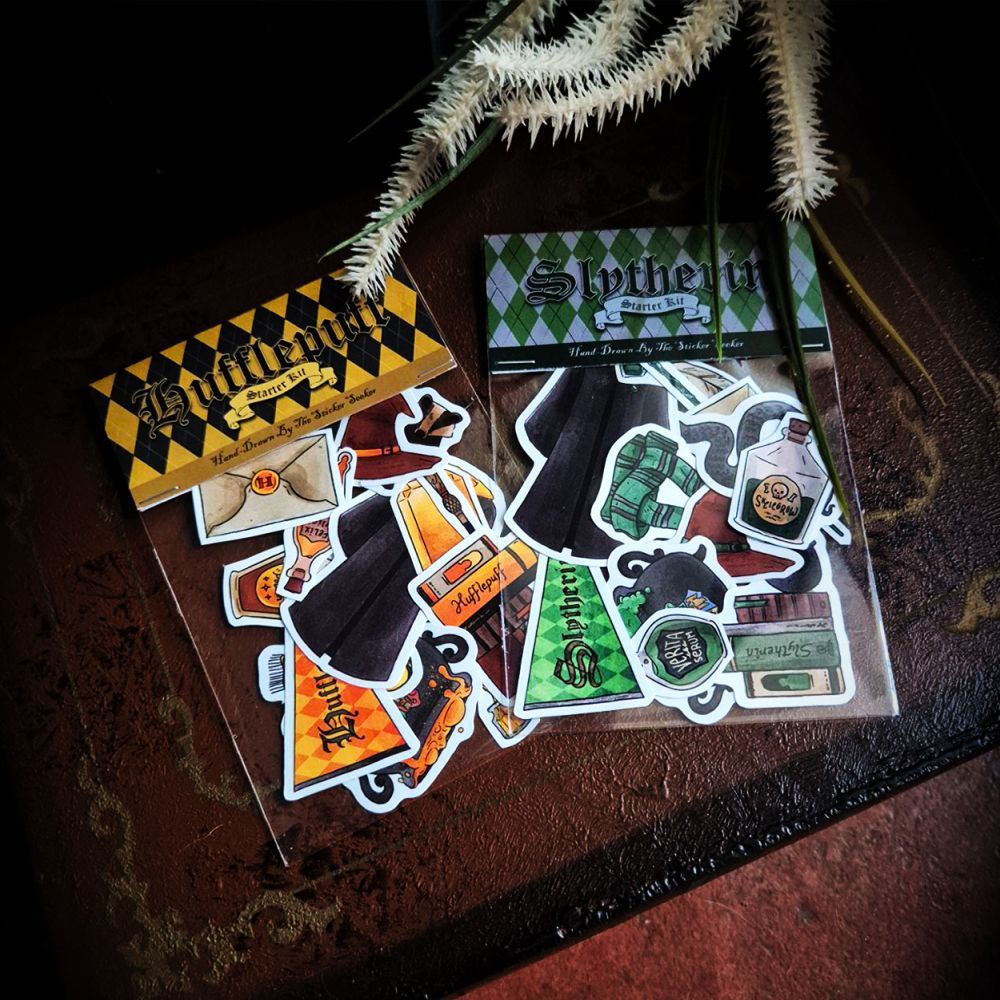 Jual THE STICKER SEEKER Hogwarts Starter Sticker Pack / Stiker Die Cut ...