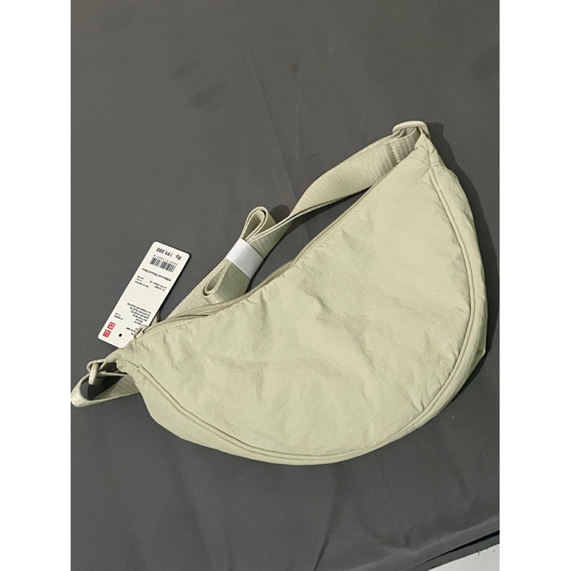 Jual tas bahu mini uniqlo original warna natural sling bag round mini ...