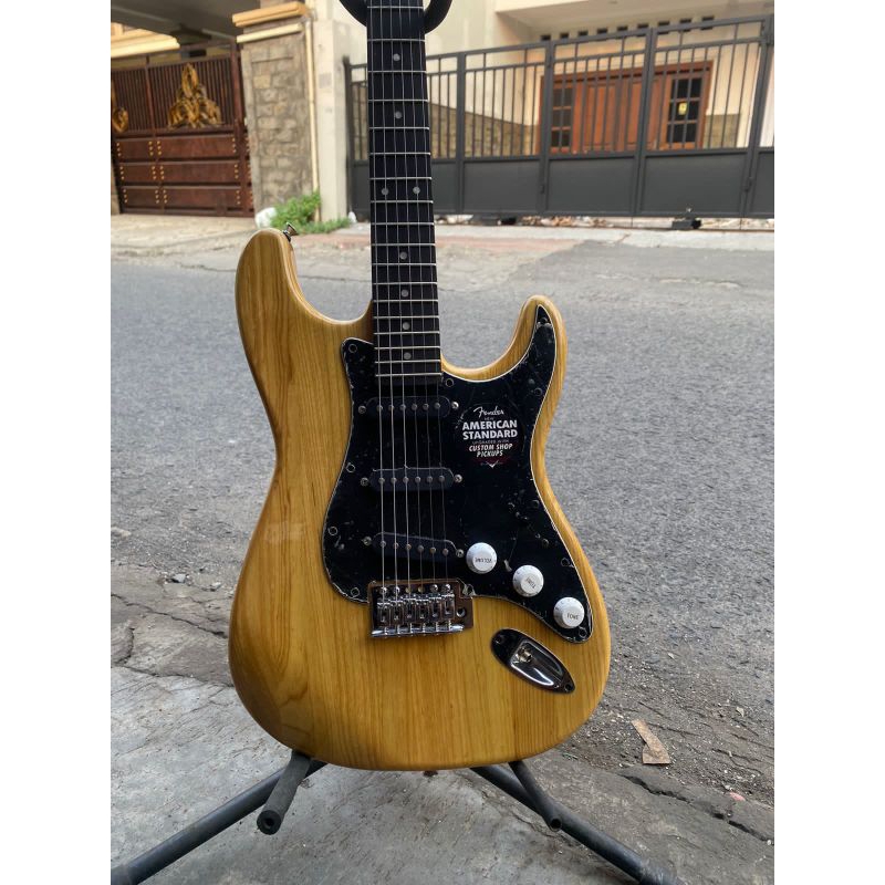 Jual Gitar Fender stratocaster natural custom | Shopee Indonesia