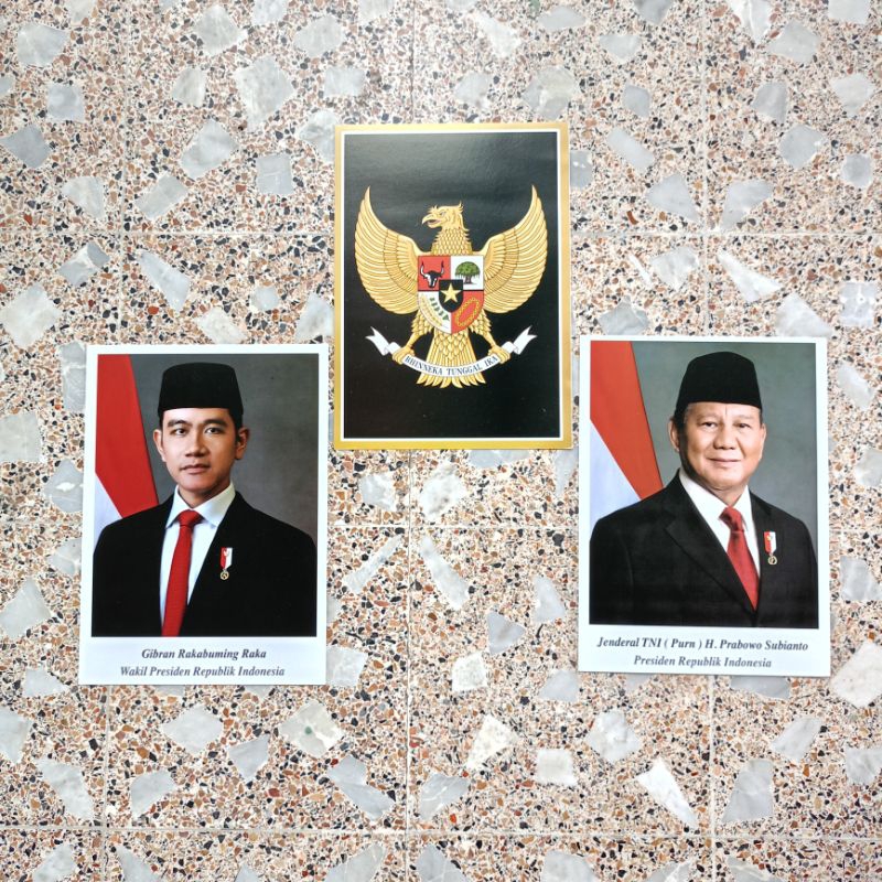 Jual Paket Poster Presiden Republik Indonesia 34 x 24 | Shopee Indonesia