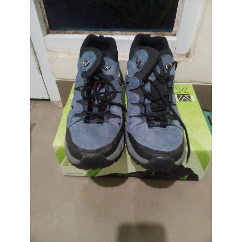 Jual Sepatu outdoor gunung (preloved) | Shopee Indonesia