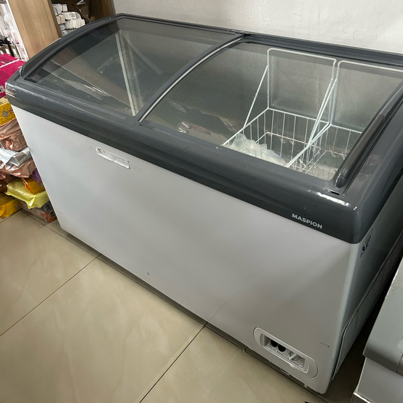 Jual PRELOVED Sliding Curved Glass Freezer Kaca MASPION 400liter ...