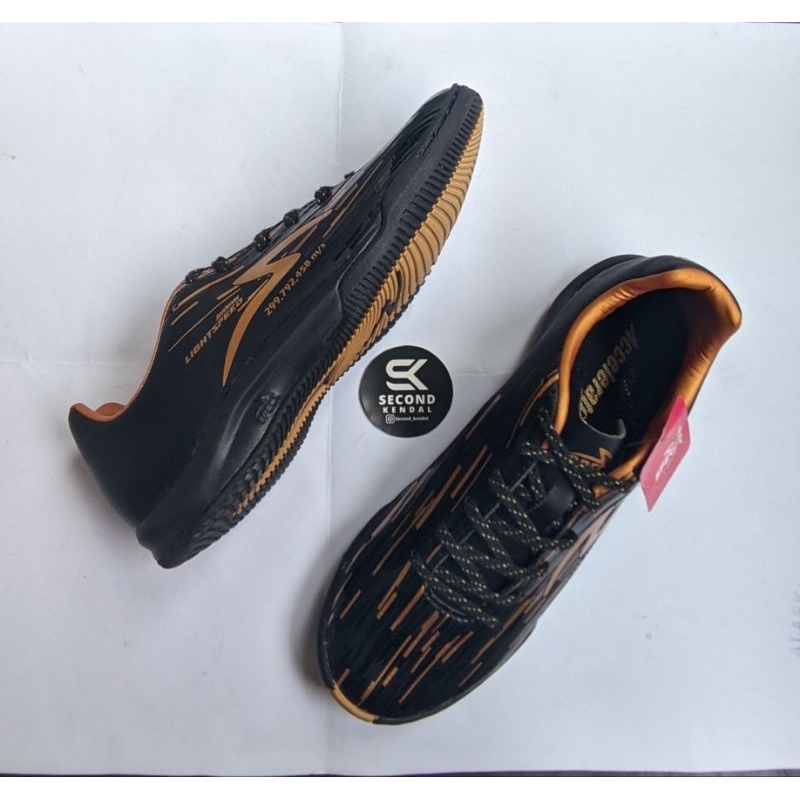 Jual LIGHTSPEED REBORN IN BLACK PALE GOLD | Shopee Indonesia