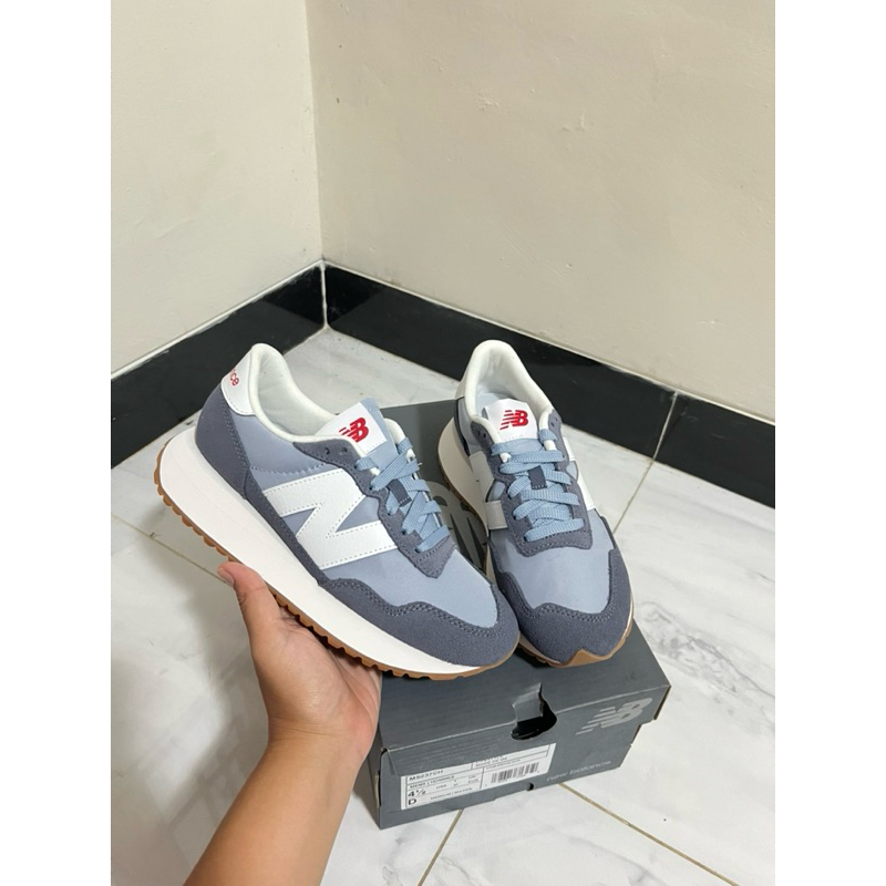 Jual Sepatu New Balancee NB 237 biru sale 70% ukuran 40,5, 41,5 ...
