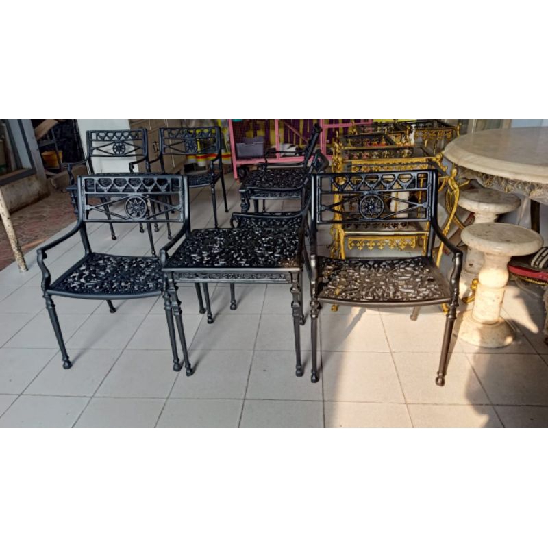 Jual Meja Teras dan 2 Kursi Besi Ukir Warna Hitam | Shopee Indonesia
