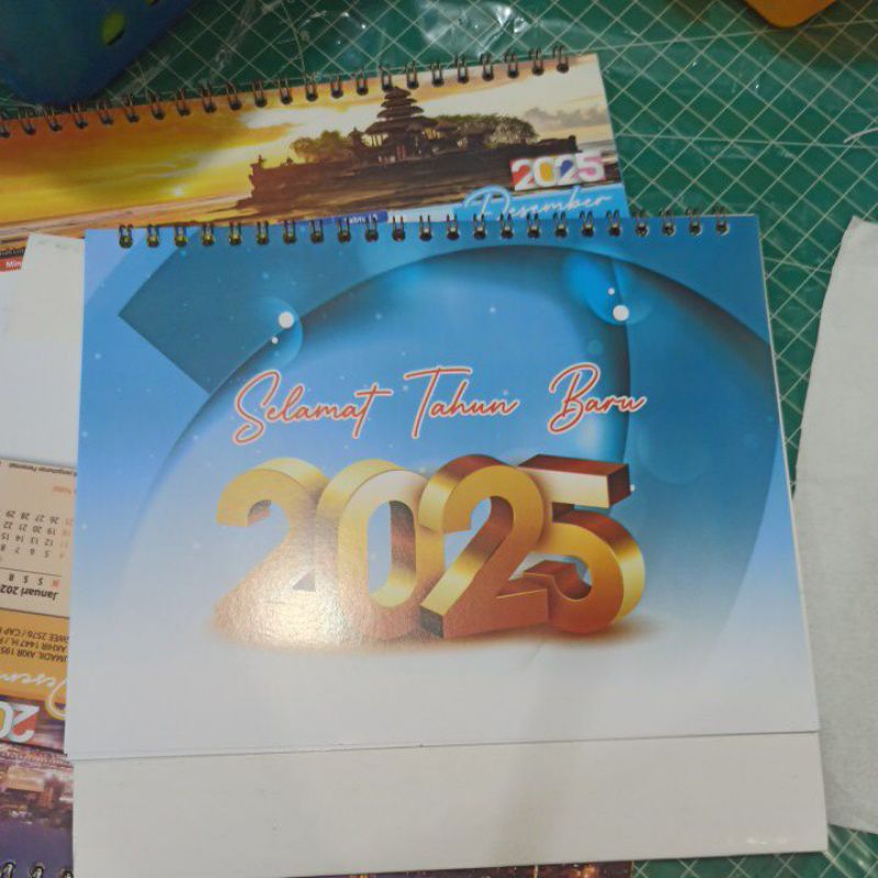 Jual KALENDER MEJA 2025 STANDARD | Shopee Indonesia