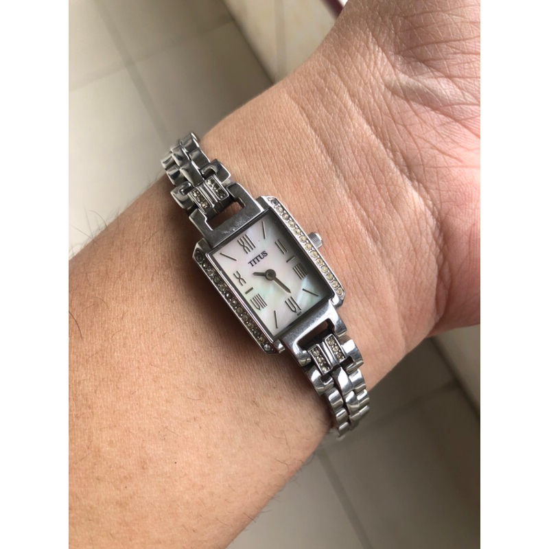 Jual jam tank gelang titus wanita original | Shopee Indonesia