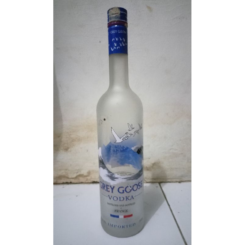 Jual Jual Botol Bekas Grey Goose Vodka. | Shopee Indonesia