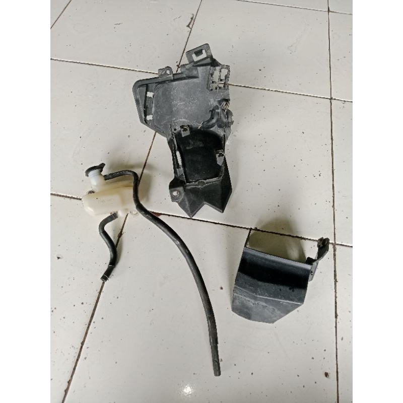 Jual tutup botol radiator spakbor kolong Vario 125 150 led bekas ...