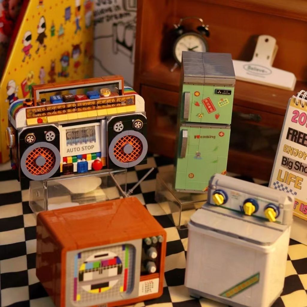 Jual Blok Bangunan Puzzle Mainan Mainan TV Vintage Kulkas Radio Barang ...
