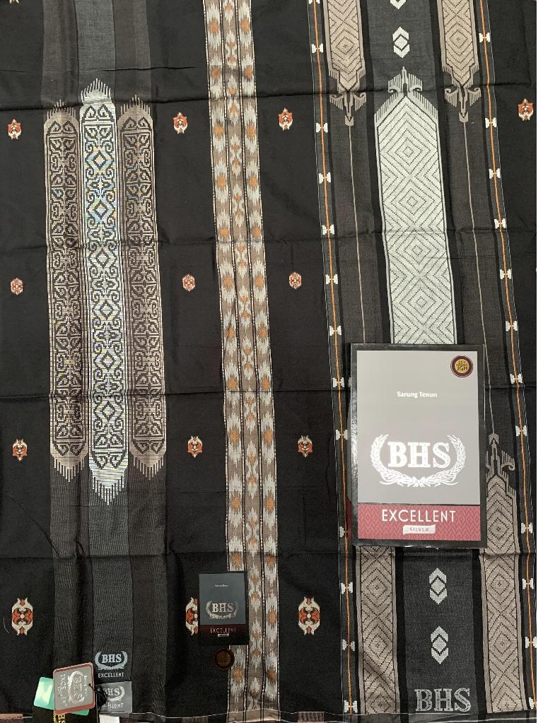 Jual SARUNG BHS EXCELLENT SILVER JAGUARD - JGH JGF | Shopee Indonesia