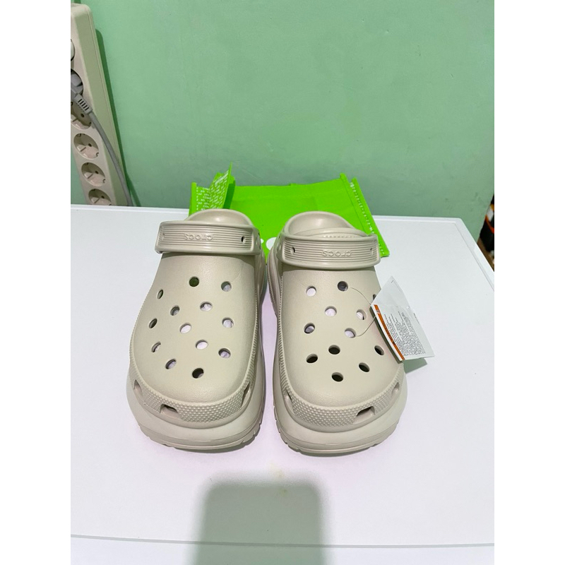 Jual NEW Crocs Mega Crush Mate Clog | Shopee Indonesia