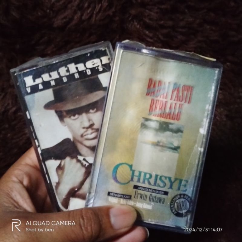 Jual Kaset Chrisye Badai Pasti Berlalu bonus kaset Luther vandros for walkman tape pita Sony ...