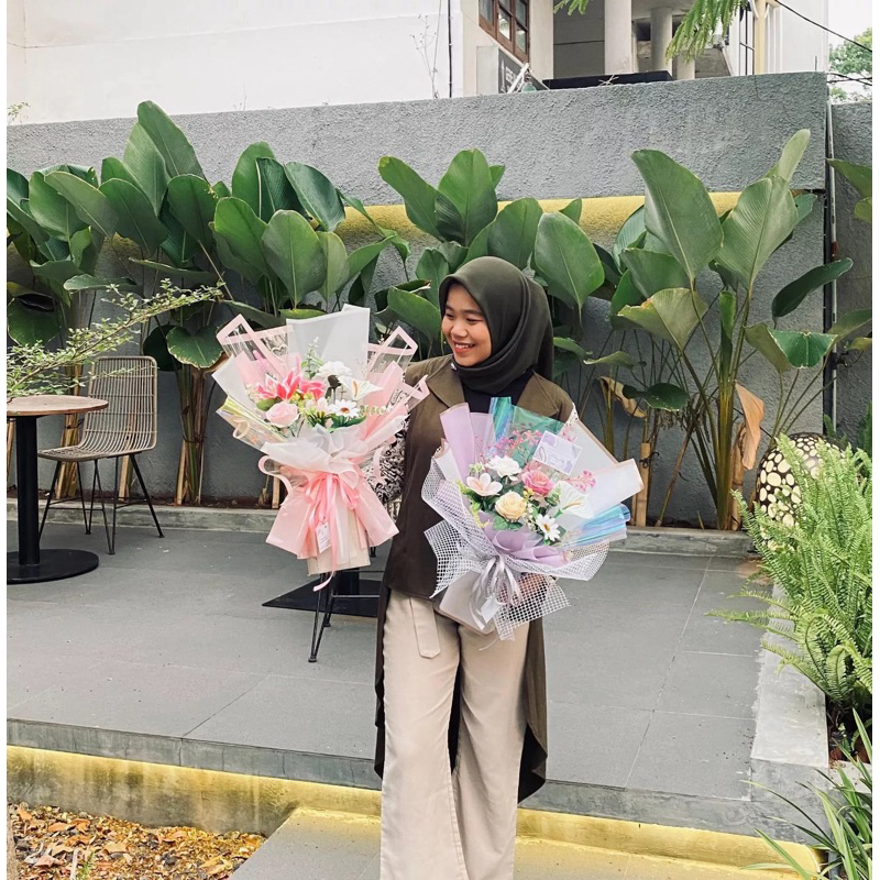 Jual Buket Bunga Artificial mix jaring tinggi buket -+ 49-50an cm | Shopee Indonesia