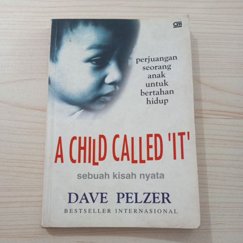 Jual BUKU A CHILD CALLED IT DAVE PELZER | Shopee Indonesia