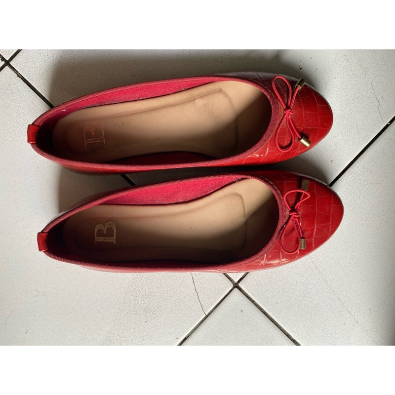 Jual berrybenka flatshoes merah | Shopee Indonesia