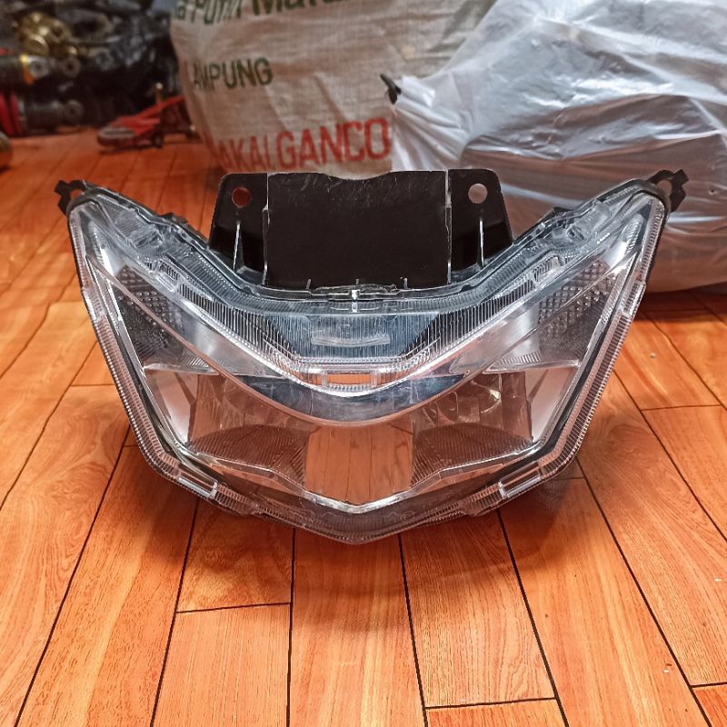 Jual Headlamp Reflektor Lampu Depan Honda Beat Deluxe / Beat Street ESP ...