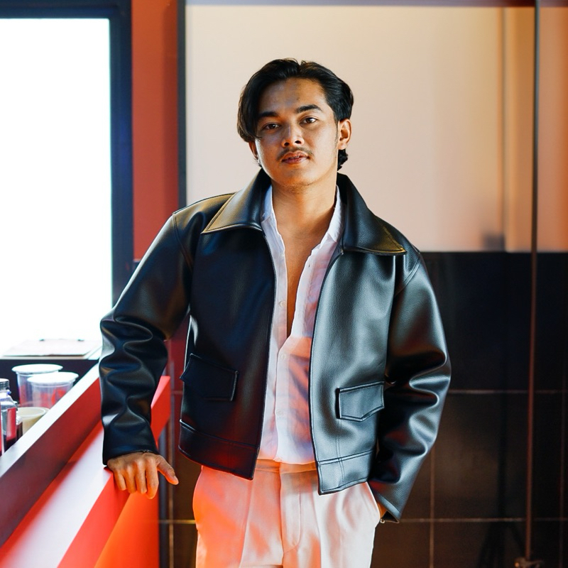 Jual BOZRVK - Jaket Kulit Boxy Crop Hitam Unisex | Shopee Indonesia