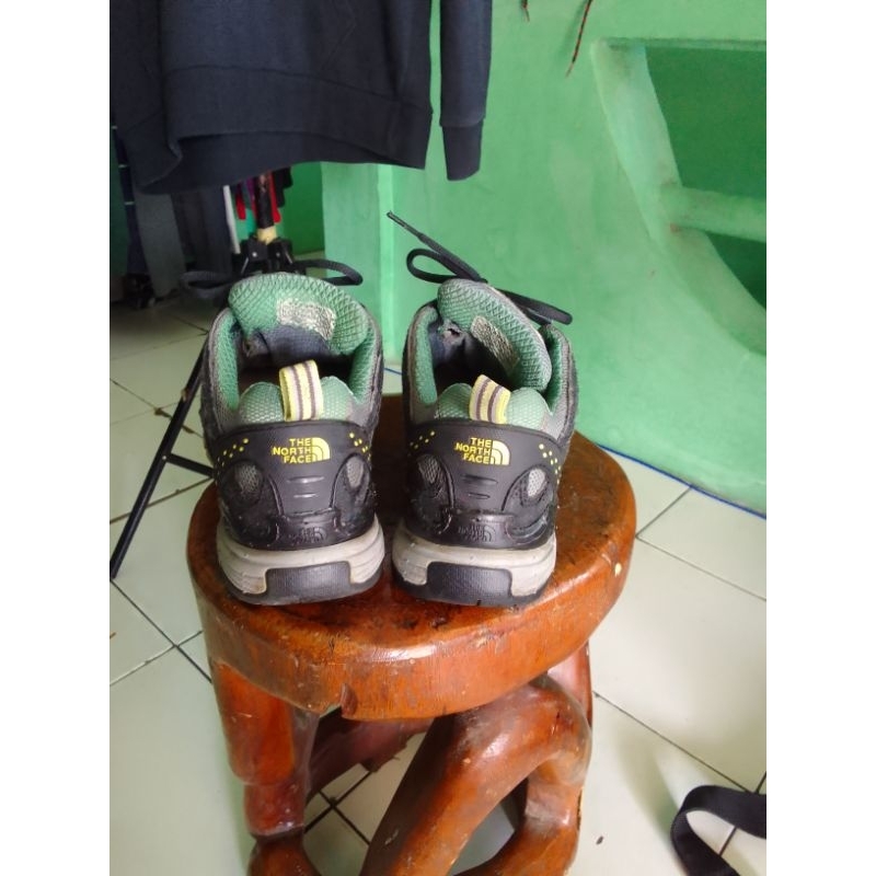 Jual sepatu outdoor TNF | Shopee Indonesia