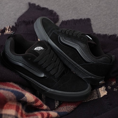 Jual SEPATU FANS KNU FULL HITAM PRODUK BERKUALITAS GREADE ORIGINAL 100 ...