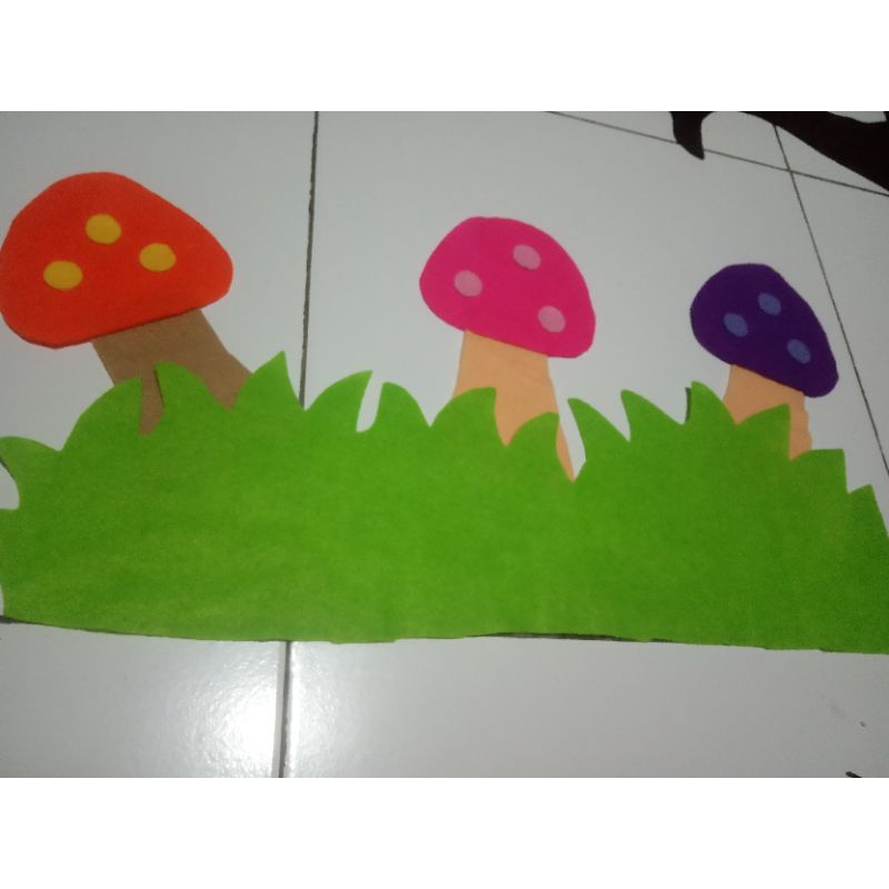 Jual hiasan kelas gambar rumput dan jamur bahan kain flanel/ hiasan ...
